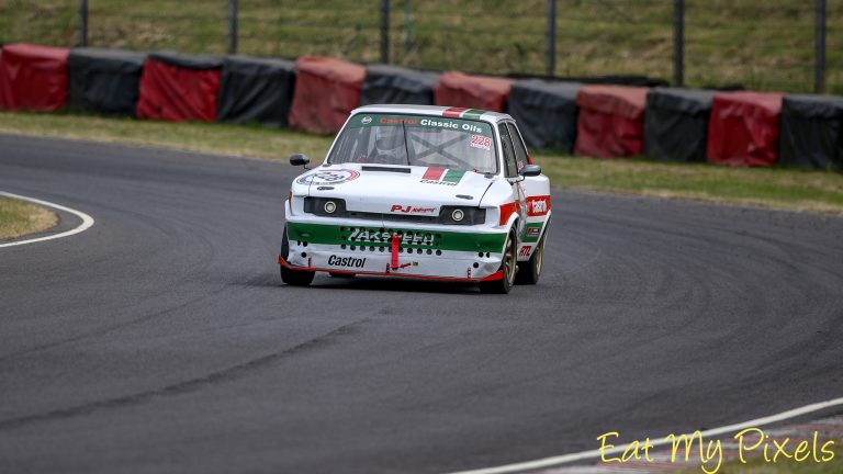 Connew powers to Combe laurels - CTCRC